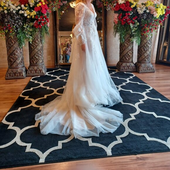 Jason Alexander | Dresses | Jason Alexander Sincerity Wedding Gown ...